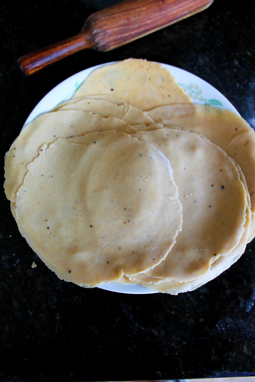 Sindhi Dal Pakwan - Living Smart And Healthy