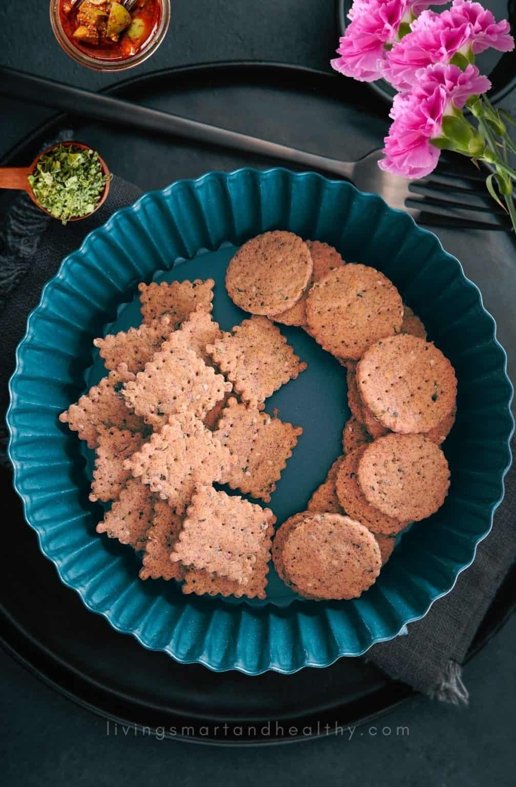 Baked Methi Mathri [Savory Indian Fenugreek Cracker] - Living Smart And ...